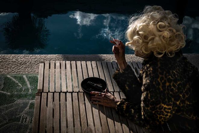 The red purse by Jacque Rupp | Dodho